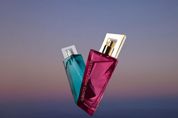Attraction Closer, el innovador dúo de fragancias de Avon creadas con ...
